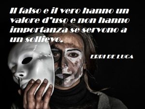 Frasi sulla falsità e ipocrisia: 180 pensieri e immagini per colpire ...